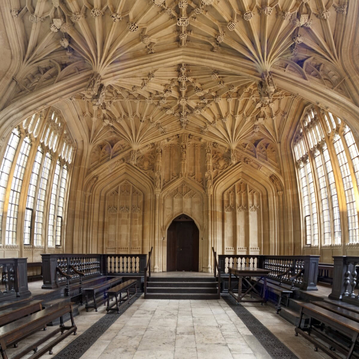 Top 10 Most Famous Buildings of Oxford | Dukes Plus